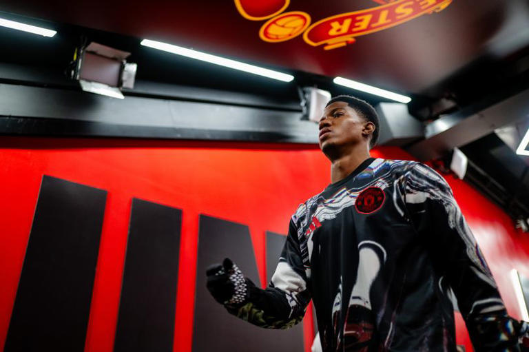 Chido Obi sends message to Michael Carrick as Man United announcement ...