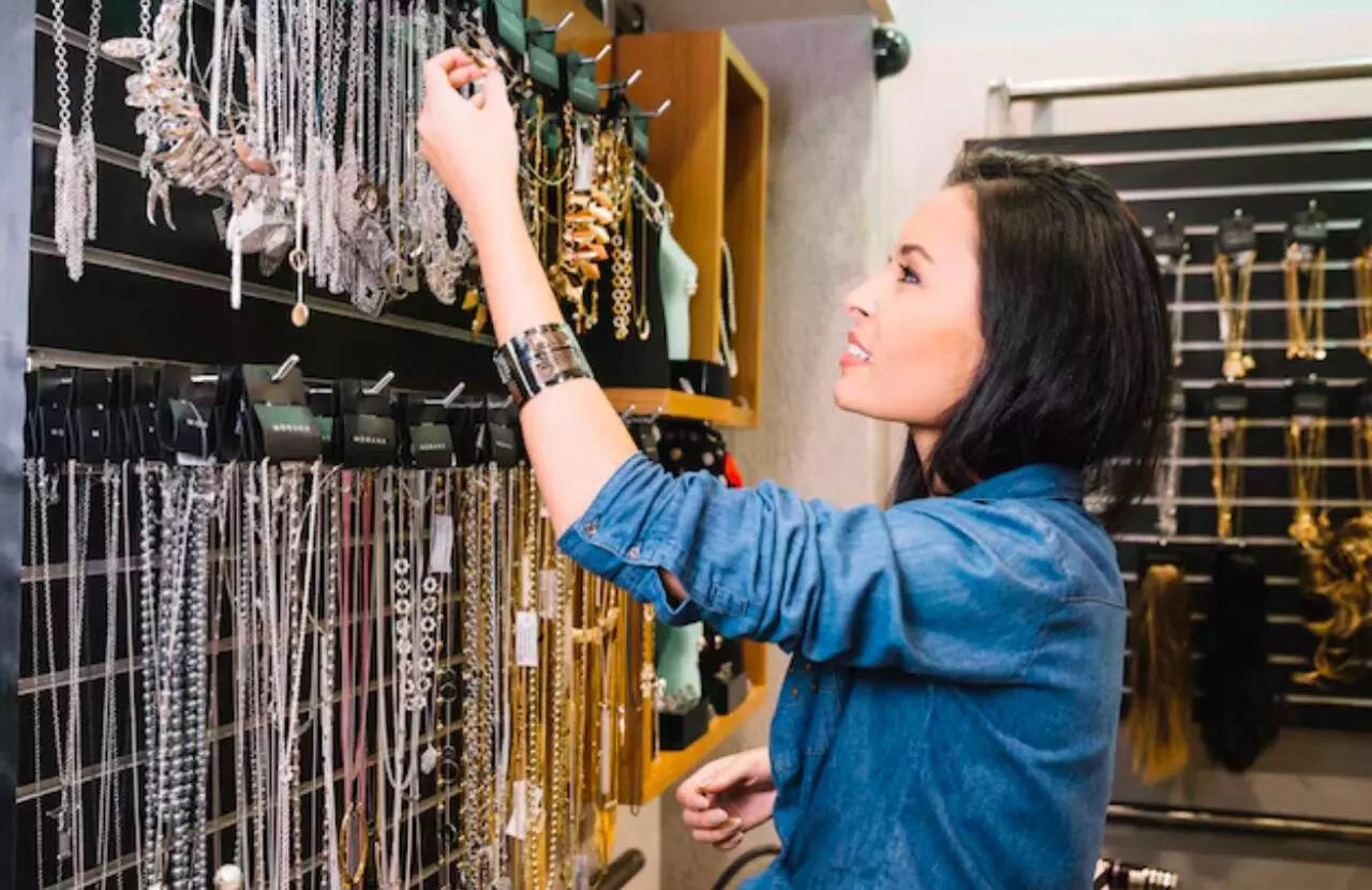 Why buying silver on Makar Sankranti matters in 2026