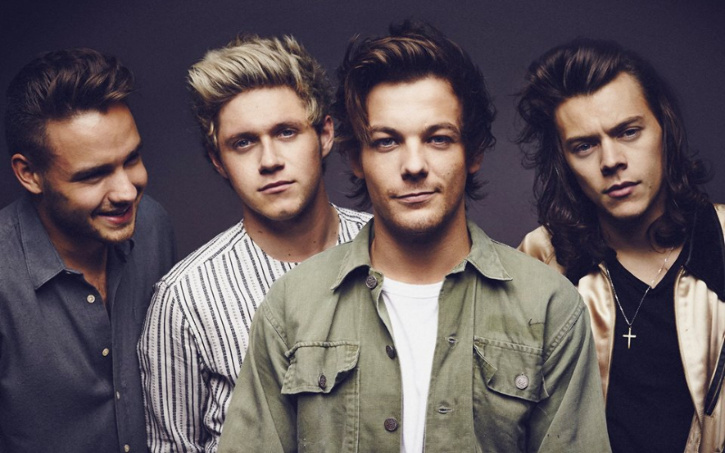 Army applaud One Direction's Louis Tomlinson for acknowledging BTS ...