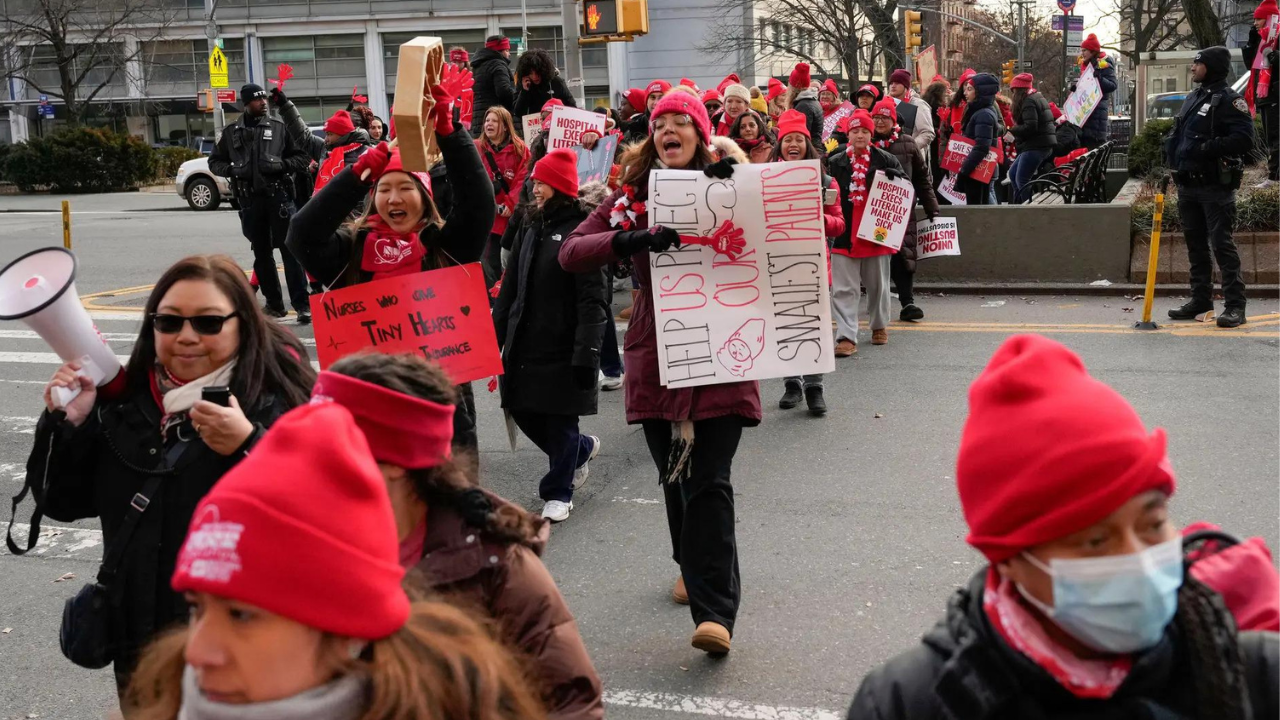 Nurses protest: New York hospitals affected as 15,000 go on strike ...