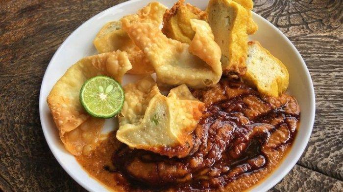 5 Lokasi Makan Batagor Enak dan Legend di Kota Bandung