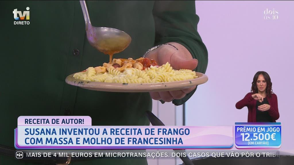 Bifes de frango com molho de francesinha. Eis a receita que vai ...