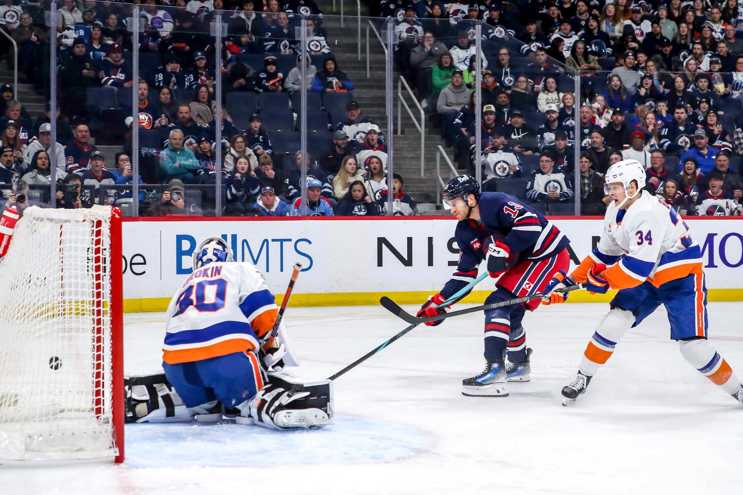 Islanders gameday: Into Winnipeg, trust for Boqvist