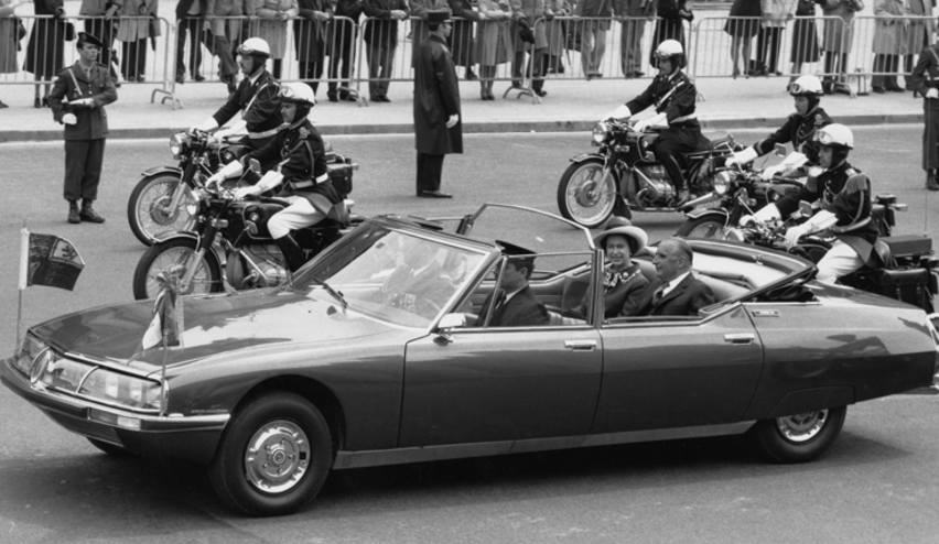 Rétromobile 2026 : DS sort 4 voitures mythiques de l’Élysée
