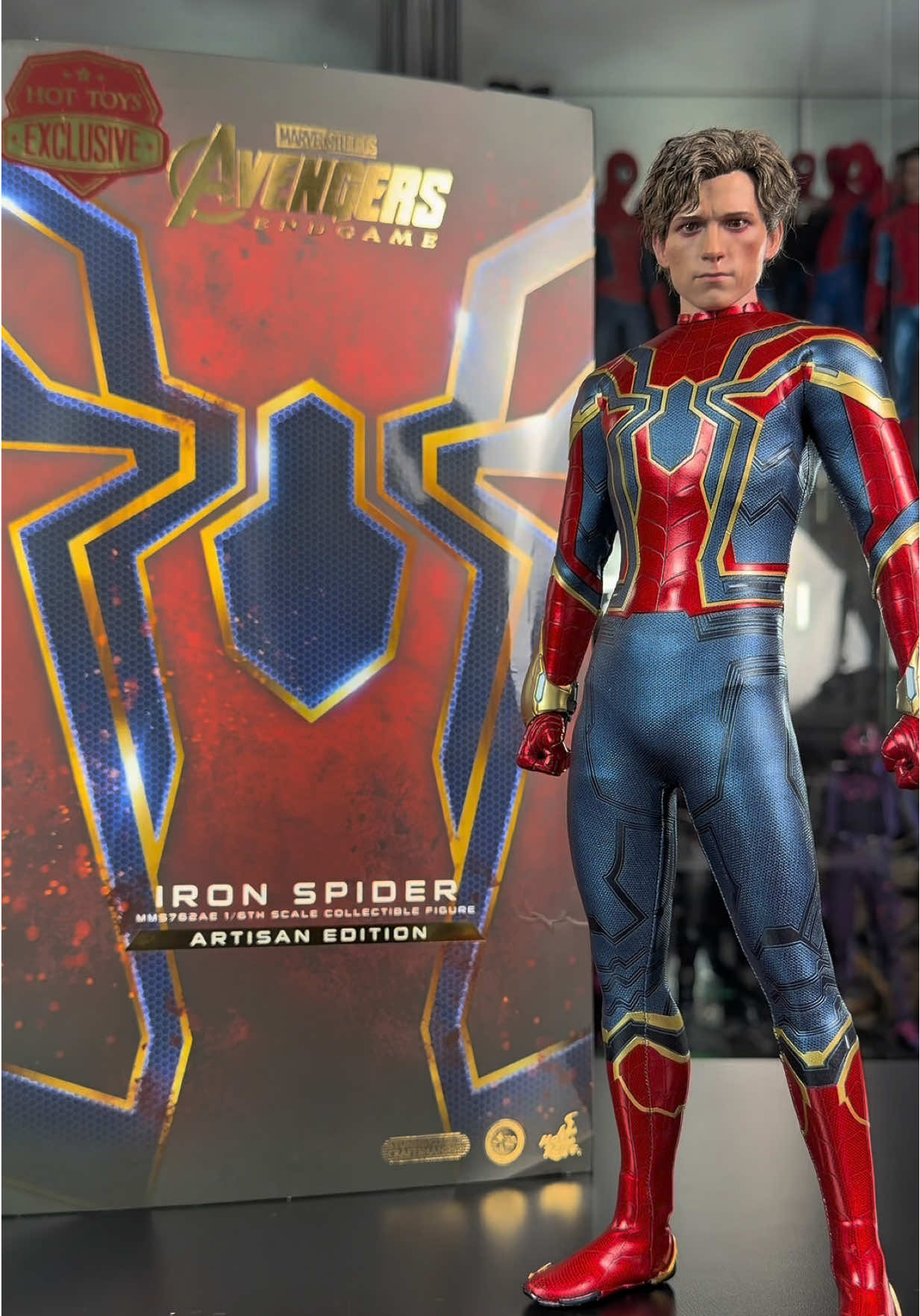 Hot Toys Iron Spider 2.0 unboxing ASMR experience