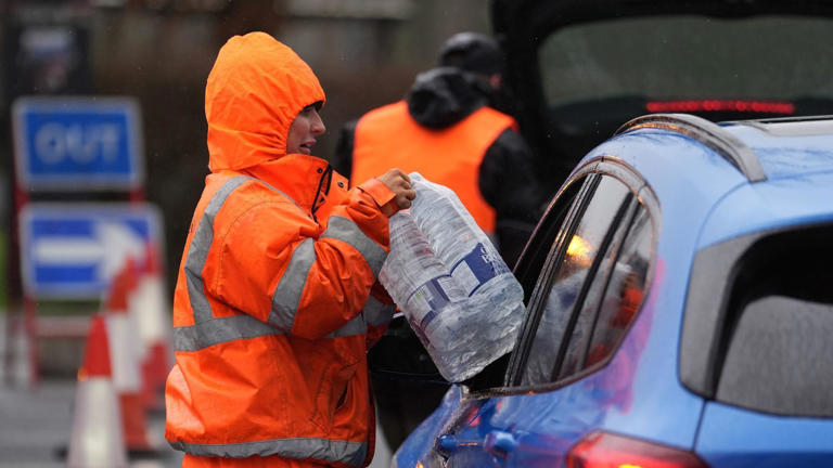 New mum relying on neighbours amid water issues