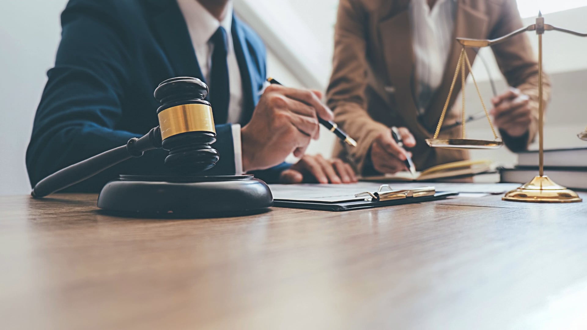 Money expert warns: Class-action lawsuits benefit lawyers, not you