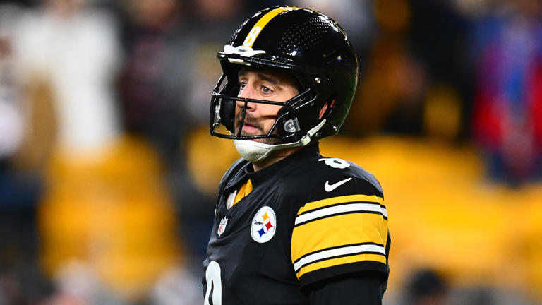 Aaron Rodgers falls short of historic feat in Steelers’ ugly loss to Texans