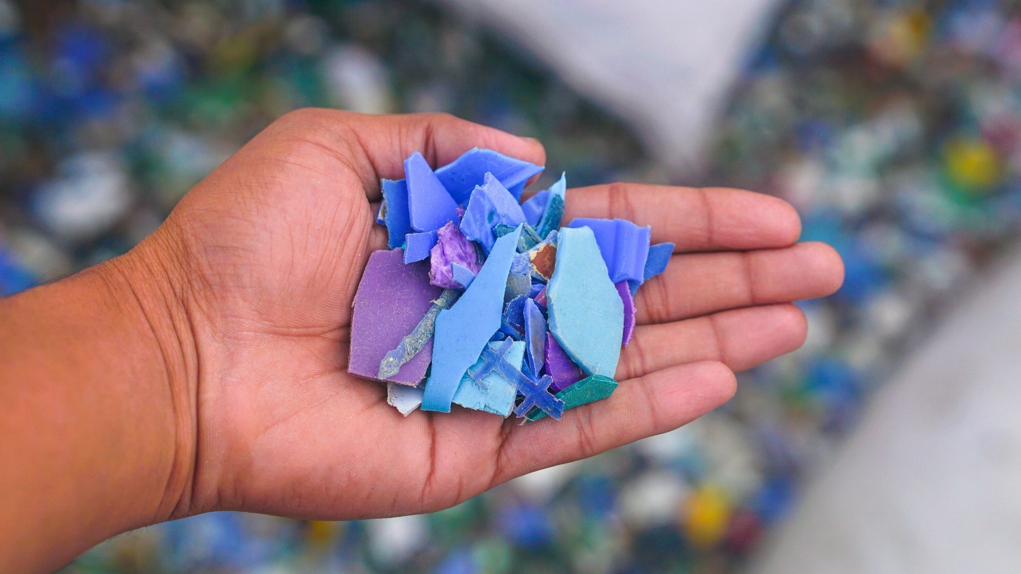 Researchers develop LEGO-inspired strategy to upcycle polyethylene ...