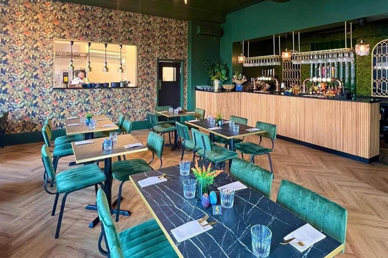 Greater Manchester restaurant announces its coming 'back with a bang ...