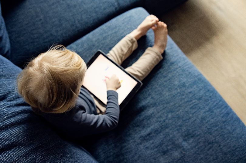 Warning issued over excessive screen time as toddlers show delayed ...