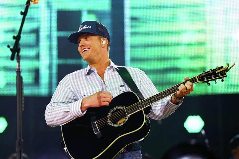 Houston rodeo tickets go on sale soon. Here's how to get them.