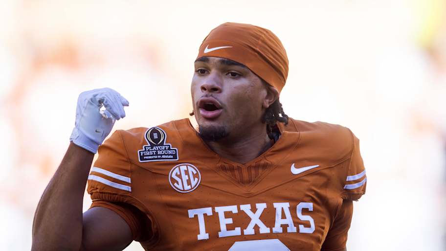 Texas Longhorns transfer receiver DeAndre Moore eyes new team