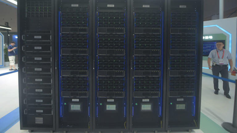 500 billion ops per second: China achieves 4-fold computing speed with ...