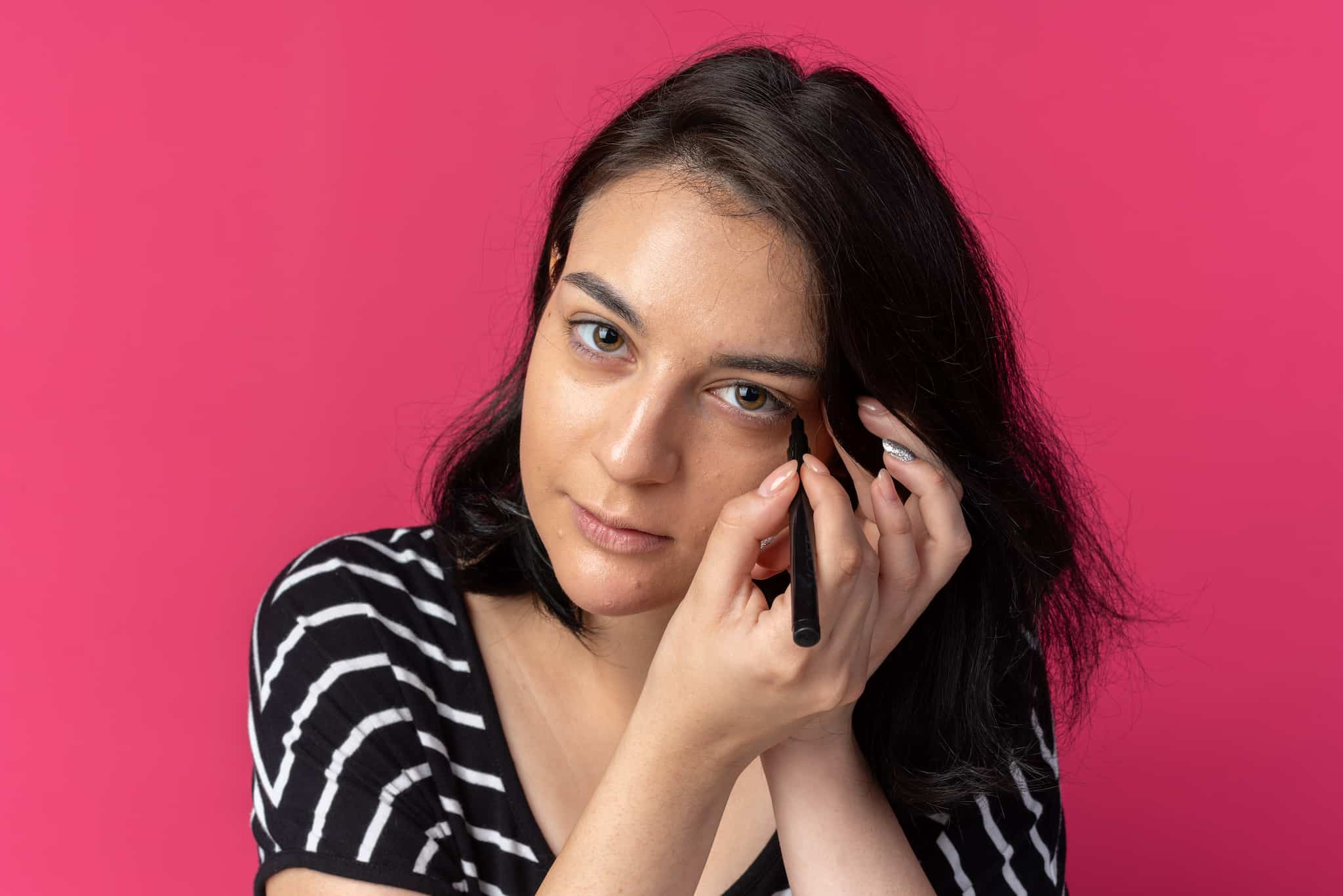 How to apply eyeliner to define clean lines that suit your eye shape