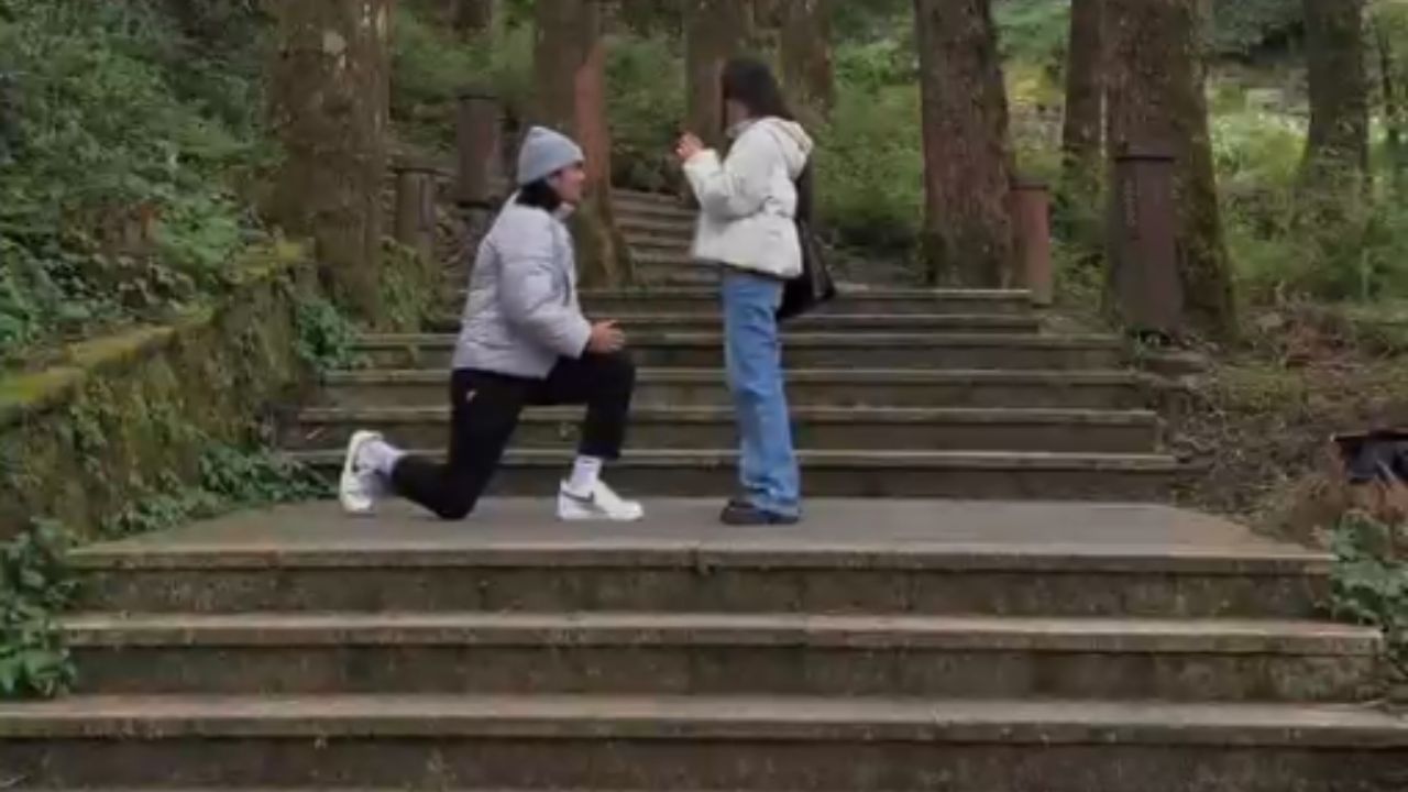 Guy gets on one knee and pops a question to love of his life