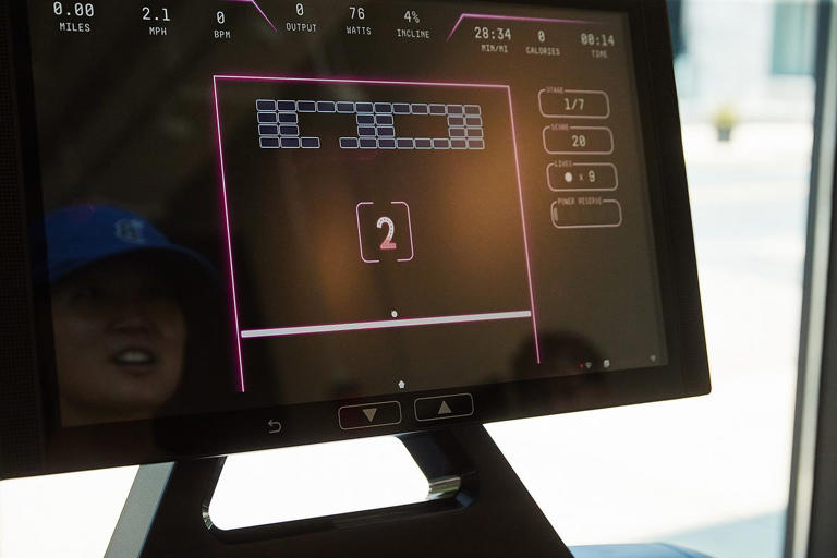 Rediscover running at any age with the Aviron Victory treadmill