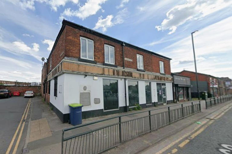 Town's last bank to be turned into flats