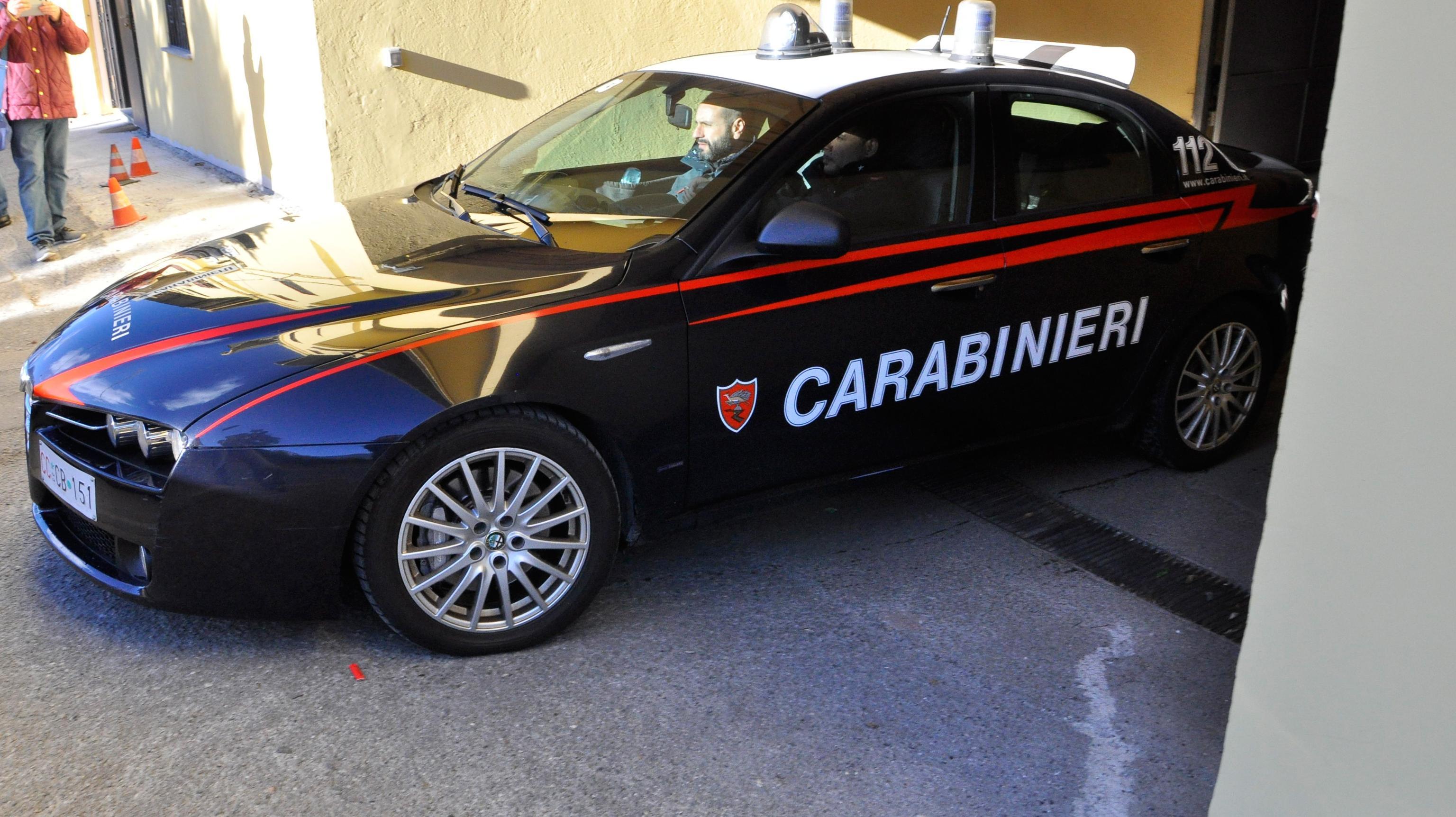 Un etto di hashish e uno di cocaina, arrestati due giovani