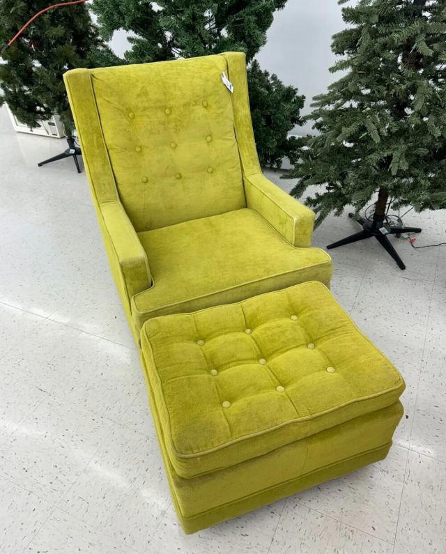 Shopper shares photos after finding unique item for cheap at thrift ...