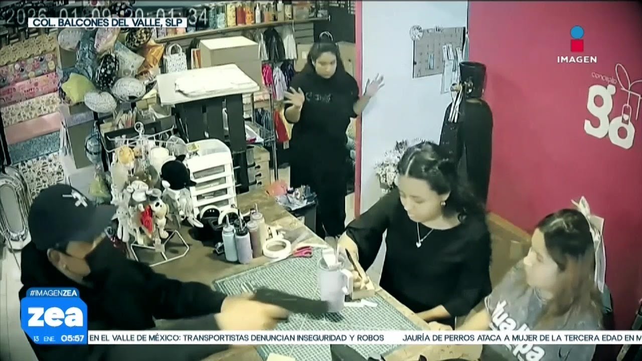 Es captado el momento en el que sujeto armado asalta negocio en San ...