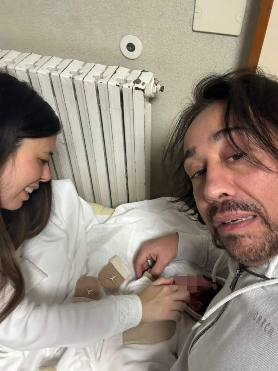 Napoli, bimba nasce in casa con l’aiuto di una vicina che si improvvisa ...