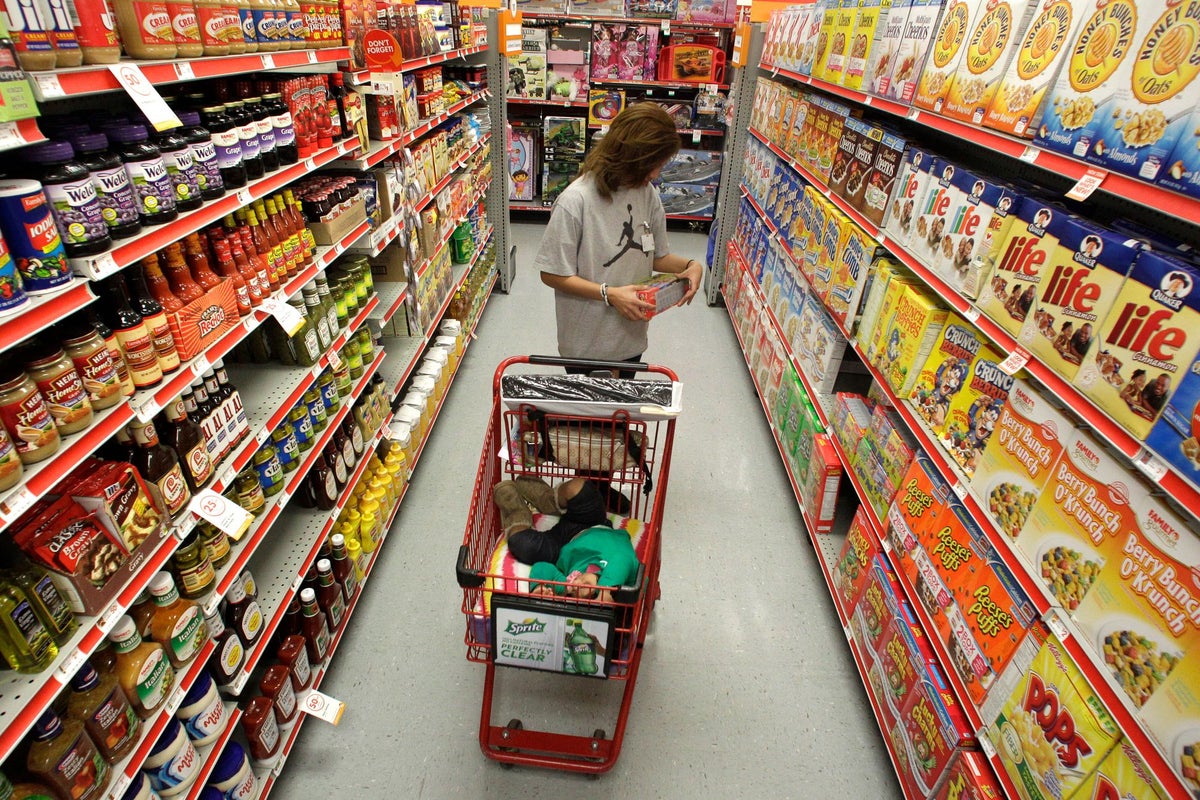 Inflation holds steady at 2.7 percent in December