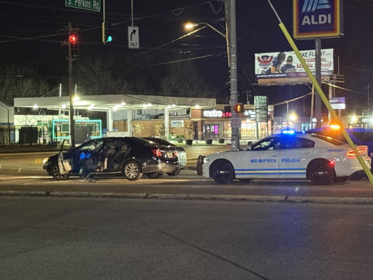 Police chase ends in crash on American Way, Perkins Road