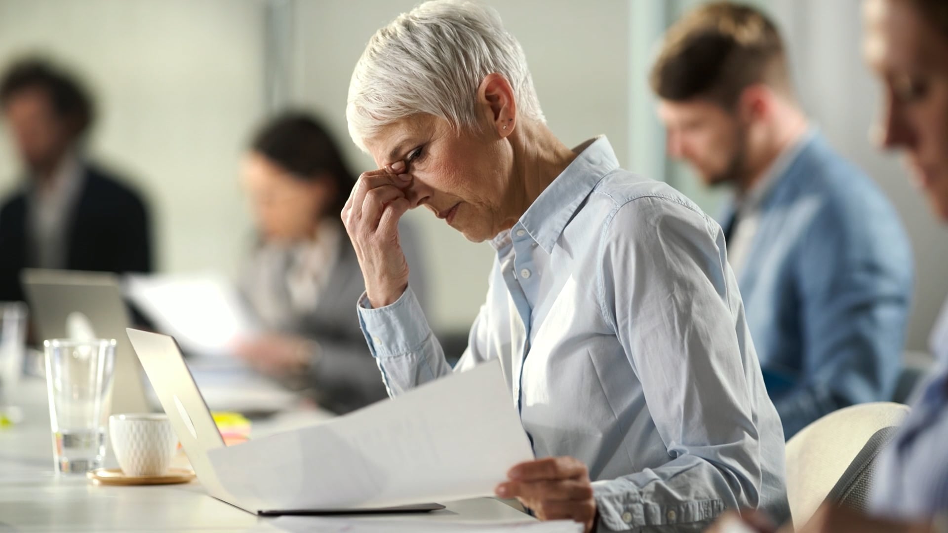 Expert tips to cope with mental health challenges in the workplace