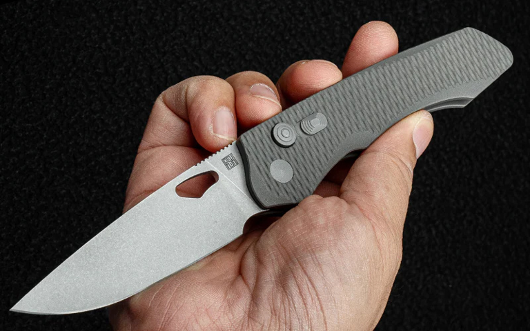 Is this the last great Griffin? Real Steel's Ultimatum knife