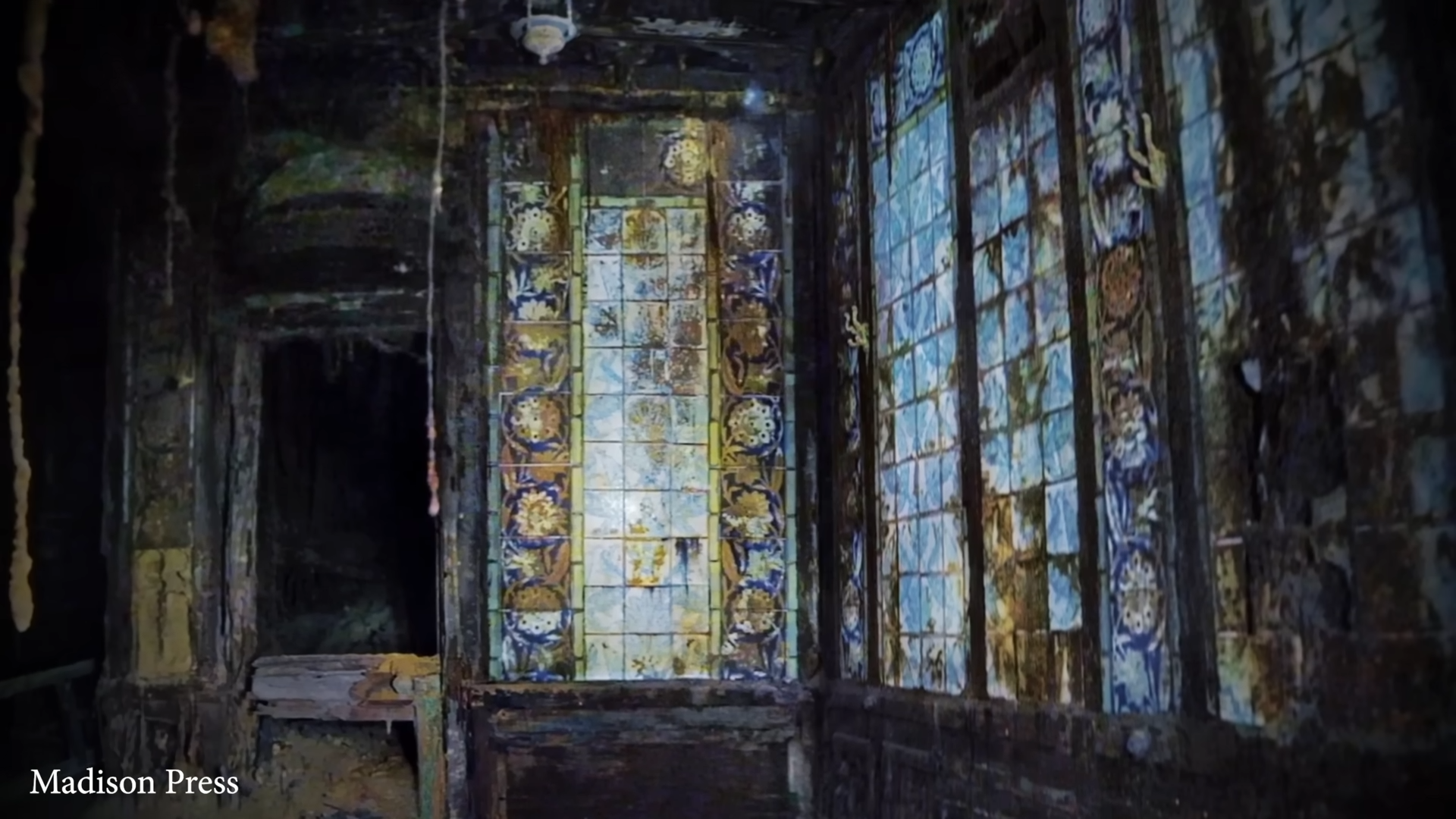 “The shoes are still there” - What they found on the ocean floor