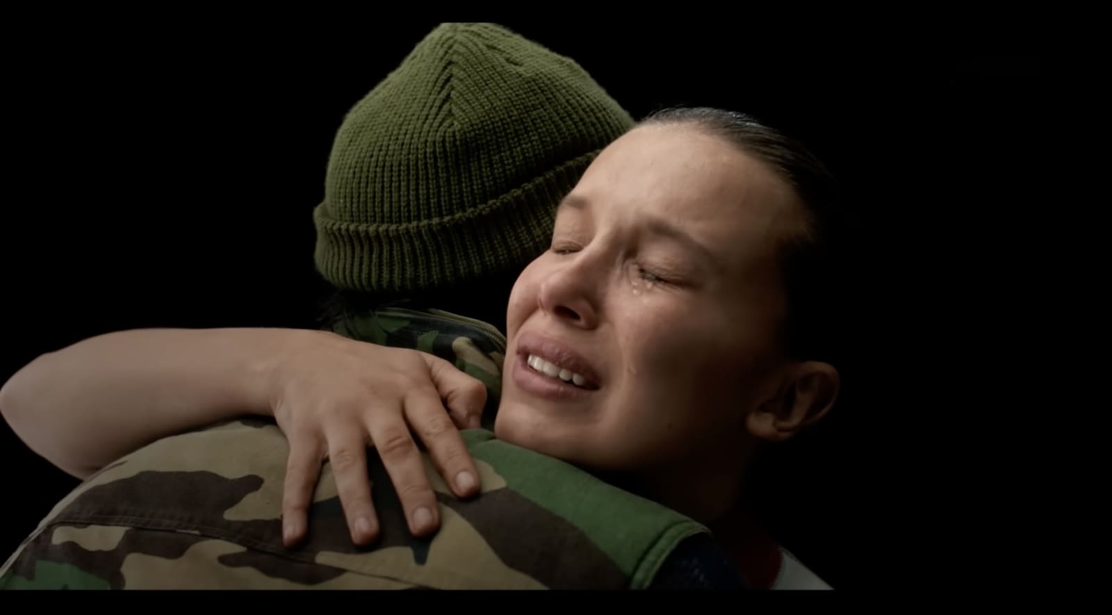 Millie Bobby Brown breaks down during final 'Stranger Things' scene ...