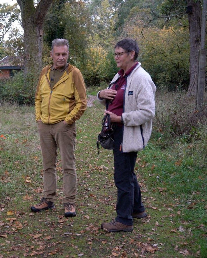 TV presenter Chris Packham issues plea to Bucks dog lovers to train a ...