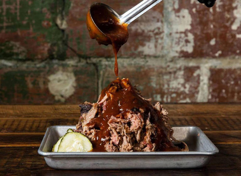 7 chain restaurant pulled pork sandwiches fans say are loaded with meat