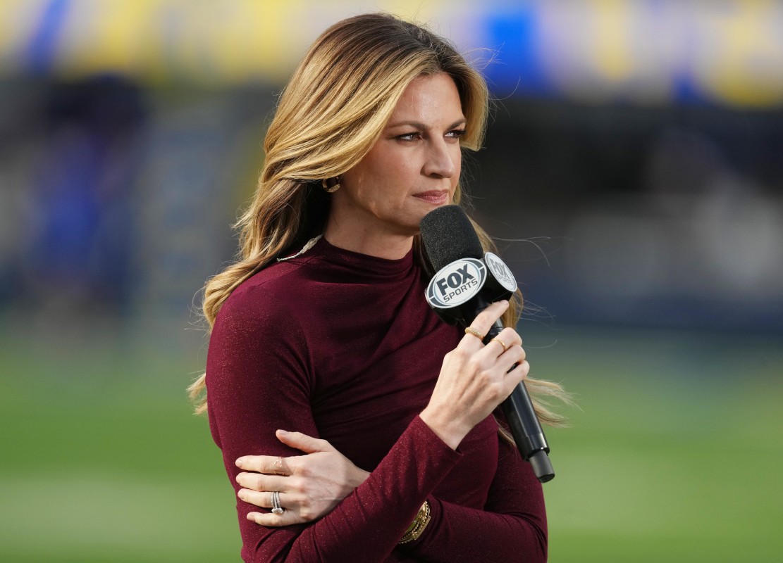 Erin Andrews interviews Matthew Stafford before crucial NFC ...