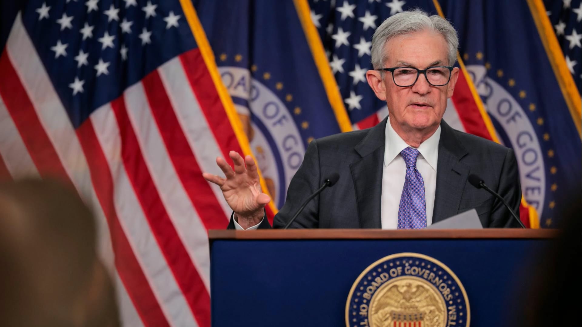 Powell's final months: Divided Fed cuts rates while layoffs hit small ...