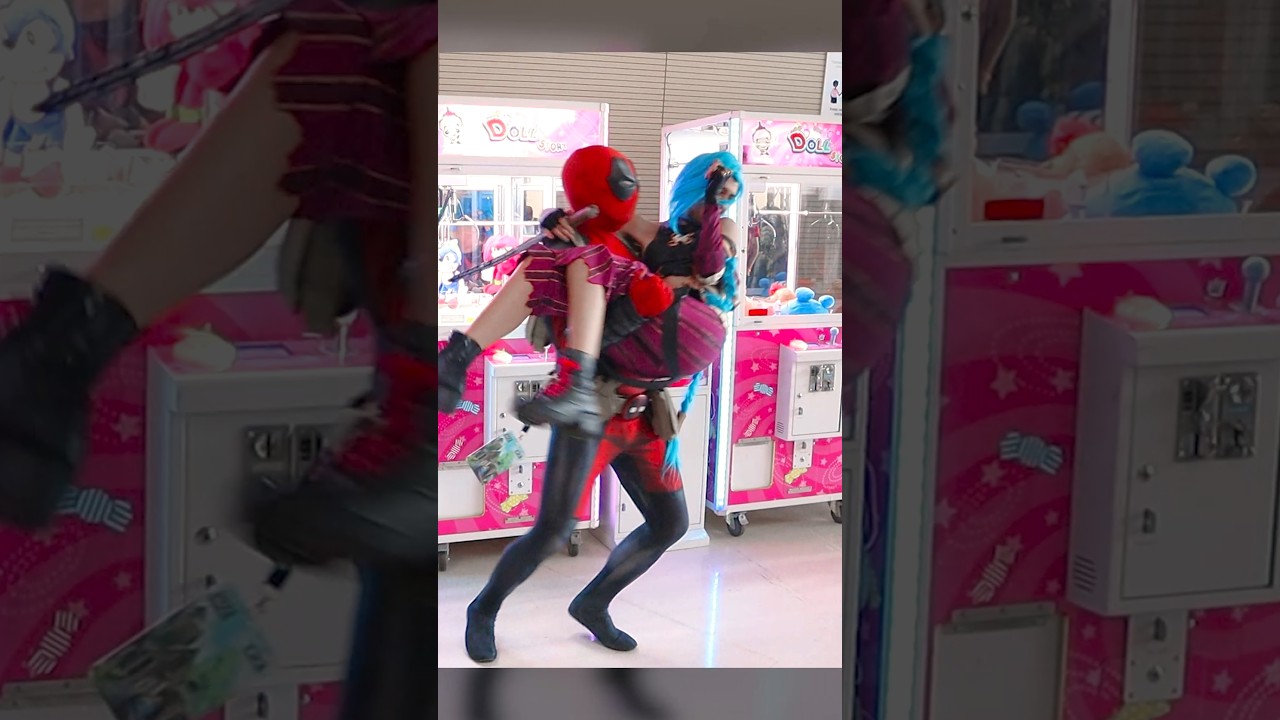 Does Jinx match Deadpool in crazy? #deadpool #jinx #cosplay