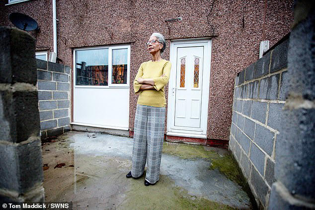 Grandmother, 70, lost her life savings after 'cowboy' builder left her ...