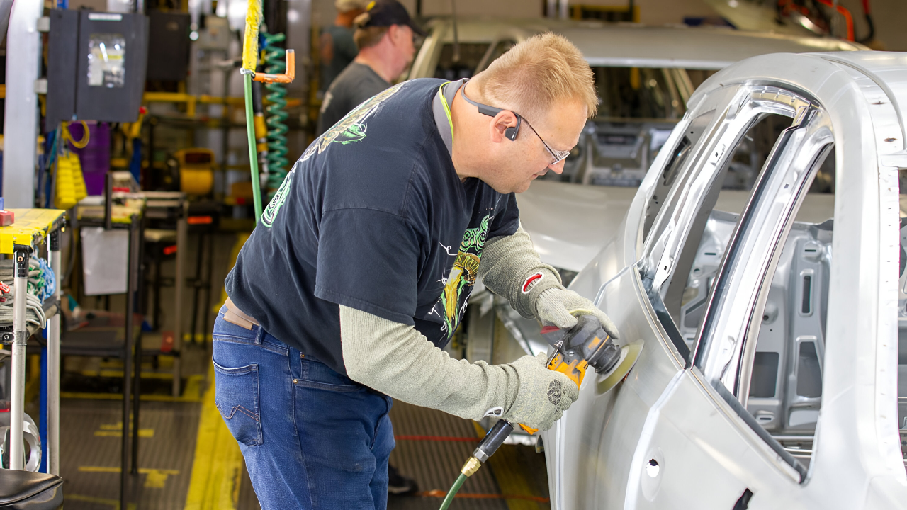 GM’s $7.6B EV blow triggers major electric shift, putting 3,000 factory ...