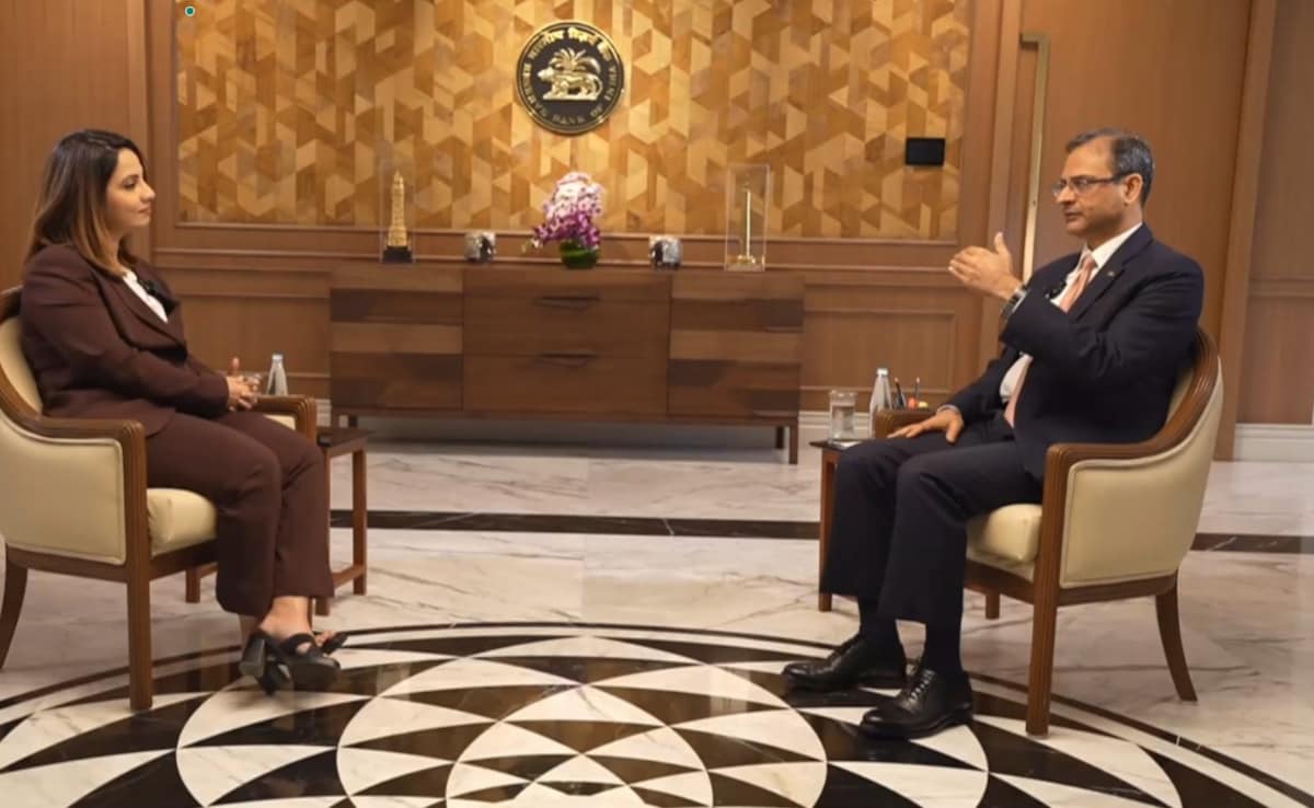 Markets will determine prices: RBI governor to NDTV Profit on falling rupee