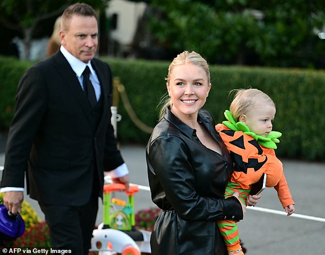 Karoline Leavitt flaunts growing baby bump as she prepares to welcome ...