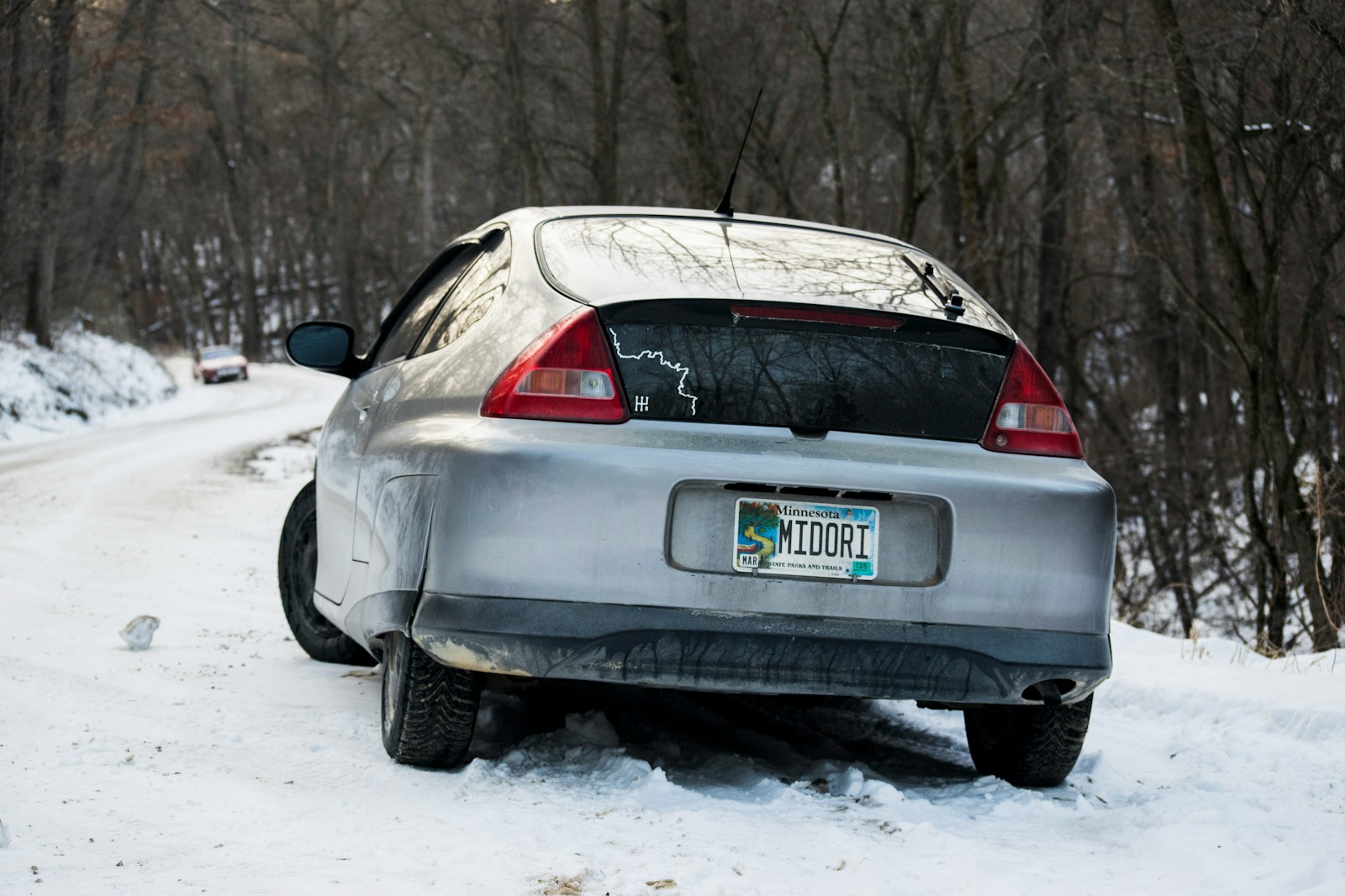 Couple says their car was totaled overnight with no note — neighbor’s ...