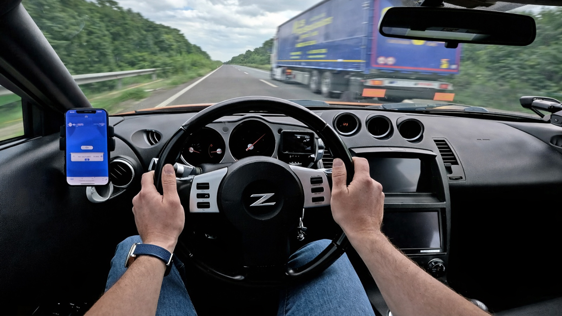 Supercharged Nissan 350Z shows power on Autobahn