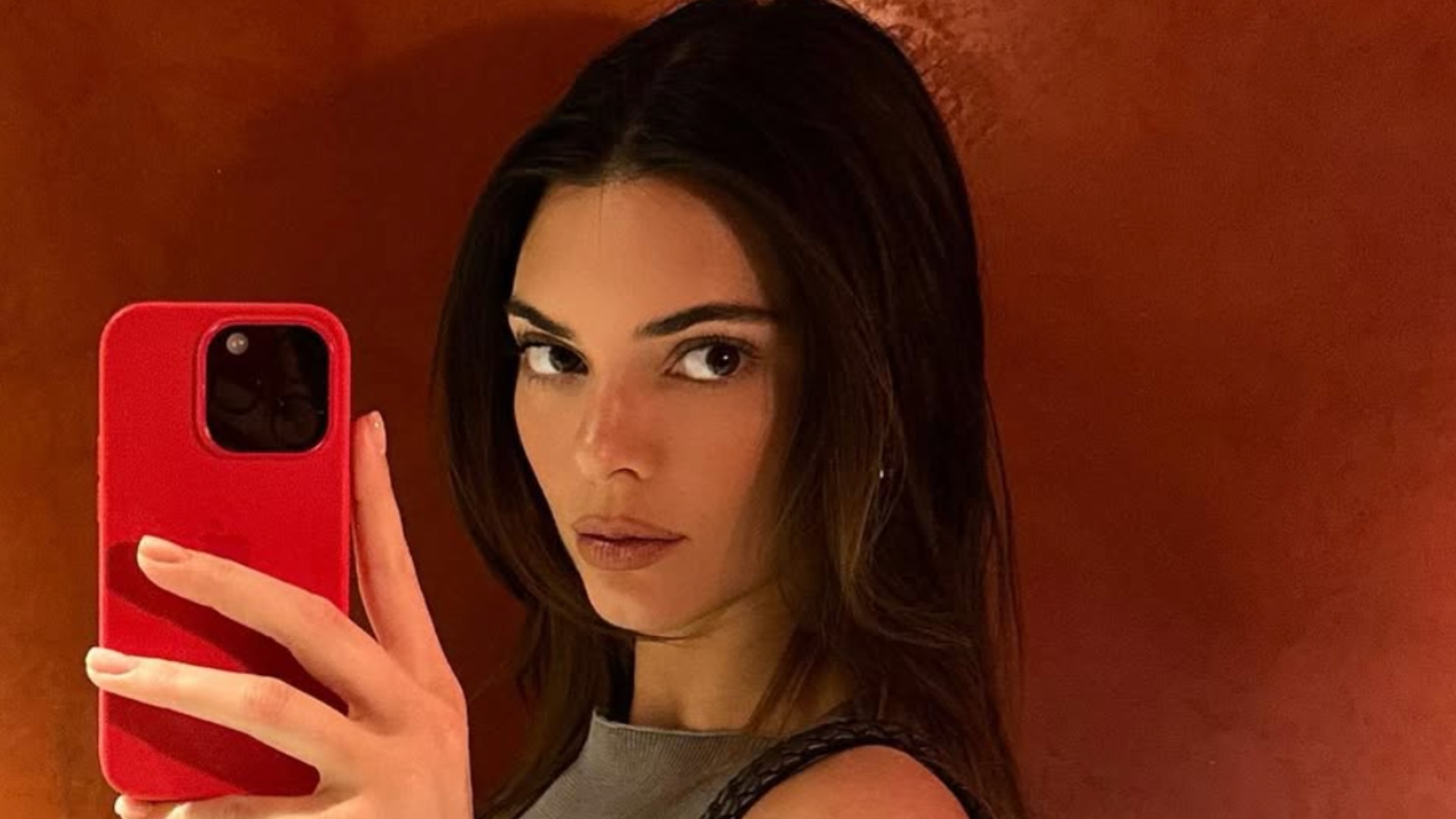 Kendall Jenners reaktion på rygter om plastikkirurgi splitter fans