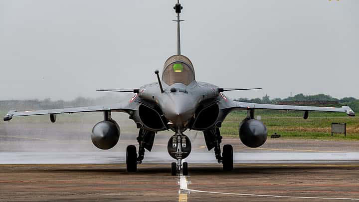 India to ink Rs 3.25-lakh-crore deal with France for 114 Rafale fighter ...