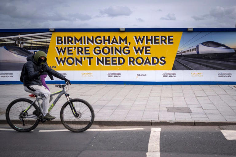 Labour to unveil new Birmingham-Manchester rail link after HS2 fiasco