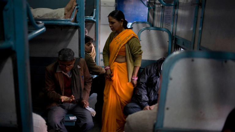 Man shares how Rail Madad helped recover wife's shawl left on train ...