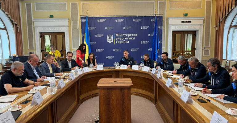 3 top commanders hit in Moscow car bomb attacks as Kremlin security fails