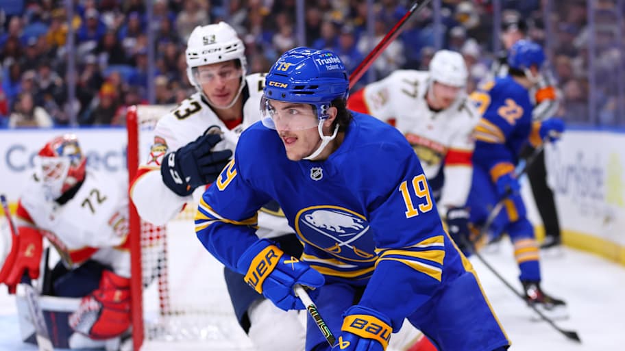 Buffalo Sabres must re-sign this center or trade him before the deadline