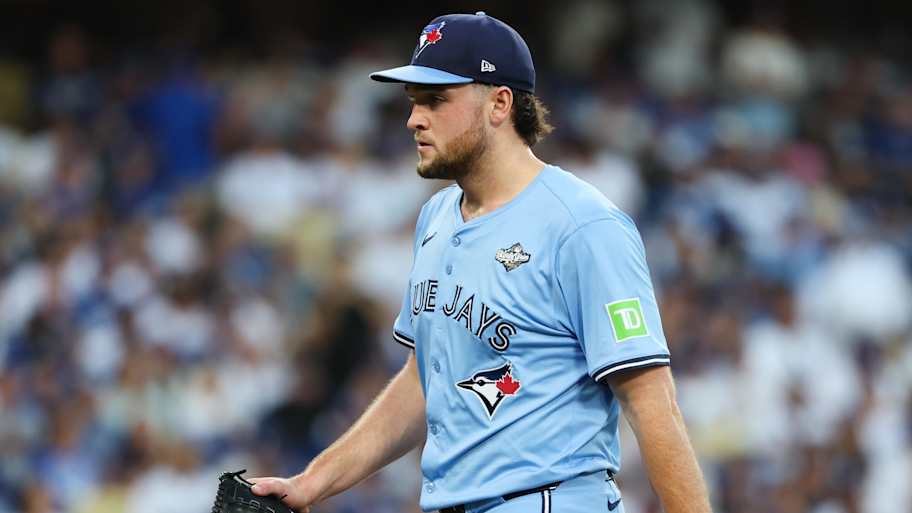 Blue Jays make their mark in AL East top 20 prospect rankings